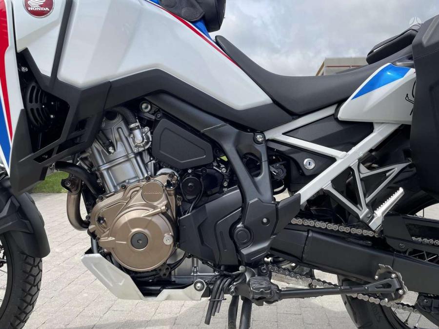 Белый Хонда CRF 2023 в Клайпеда, объемом двигателя 1.10 л и пробегом 11 тыс. км за 12700 €, фото 11 на AUTOMOTO.COM.LV