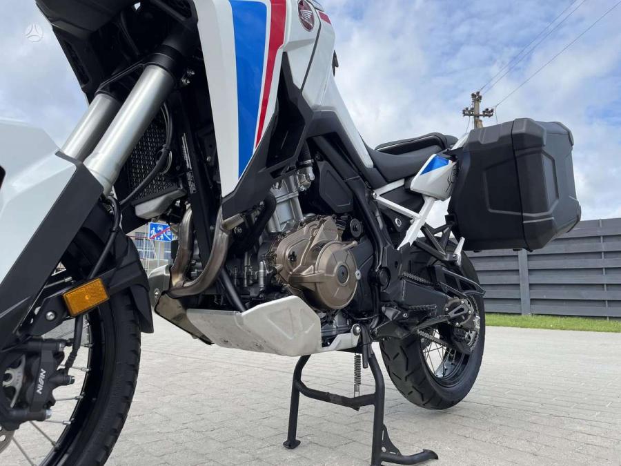 Белый Хонда CRF 2023 в Клайпеда, объемом двигателя 1.10 л и пробегом 11 тыс. км за 12700 €, фото 17 на AUTOMOTO.COM.LV