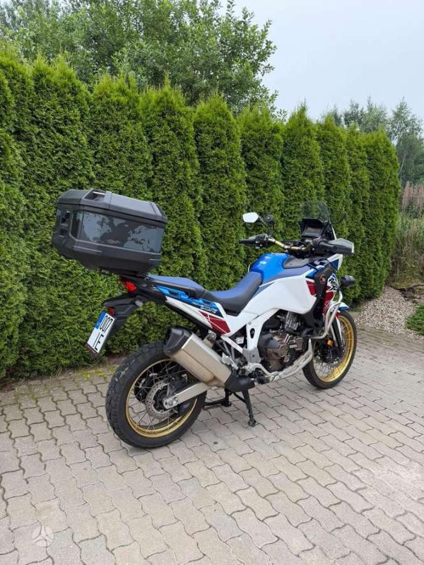 Balts Honda CRF 2024 Viļņa, ar dzinēja tilpumu 1.10 L un nobraukumu 32 tūkst. km par 15609 €, foto 6 vietnē AUTOMOTO.COM.LV