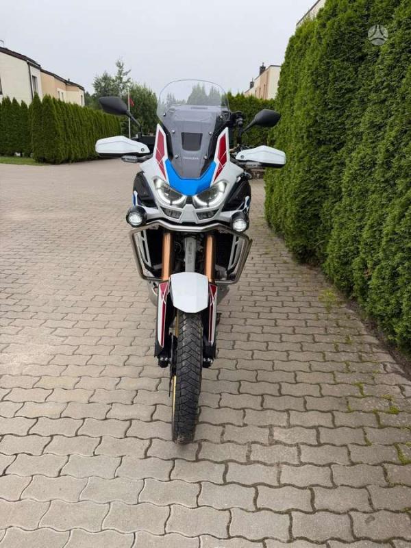 Balts Honda CRF 2024 Viļņa, ar dzinēja tilpumu 1.10 L un nobraukumu 32 tūkst. km par 15609 €, foto 10 vietnē AUTOMOTO.COM.LV