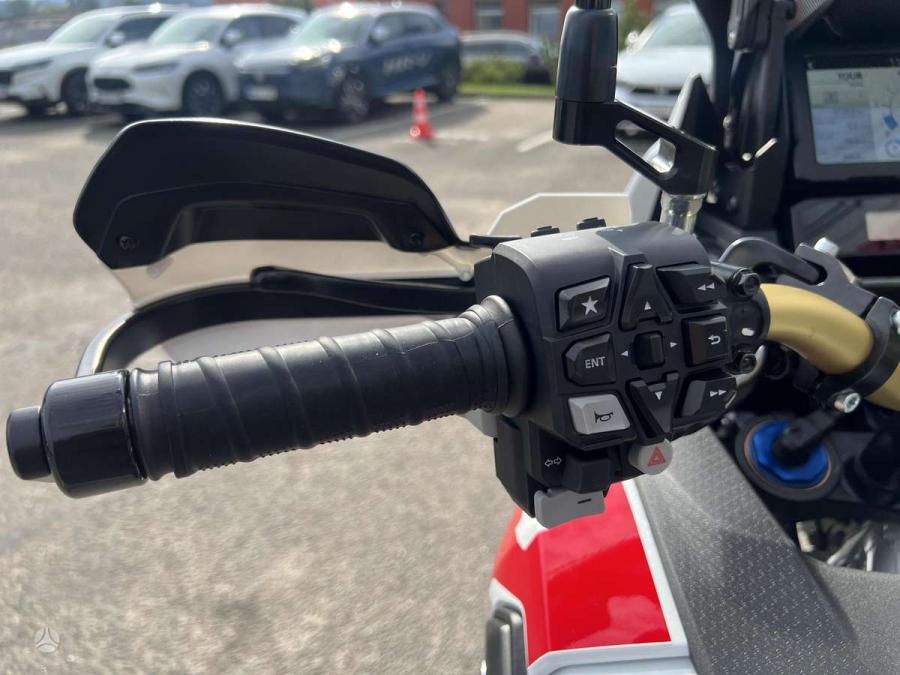 Белый Хонда CRF 2025 в Вильнюс, объемом двигателя 1.10 л и пробегом 13 тыс. км за 18700 €, фото 14 на AUTOMOTO.COM.LV