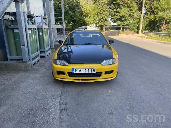 Yellow Honda CRX 1994 in Riga, with an engine capacity of 1.60 L and mileage of 273 thousand km for 3500 €, photo 1 on AUTOMOTO.COM.LV