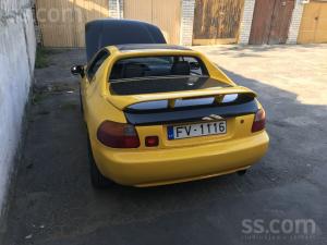Yellow Honda CRX 1994 in Riga, with an engine capacity of 1.60 L and mileage of 273 thousand km for 3500 €, photo 4 on AUTOMOTO.COM.LV