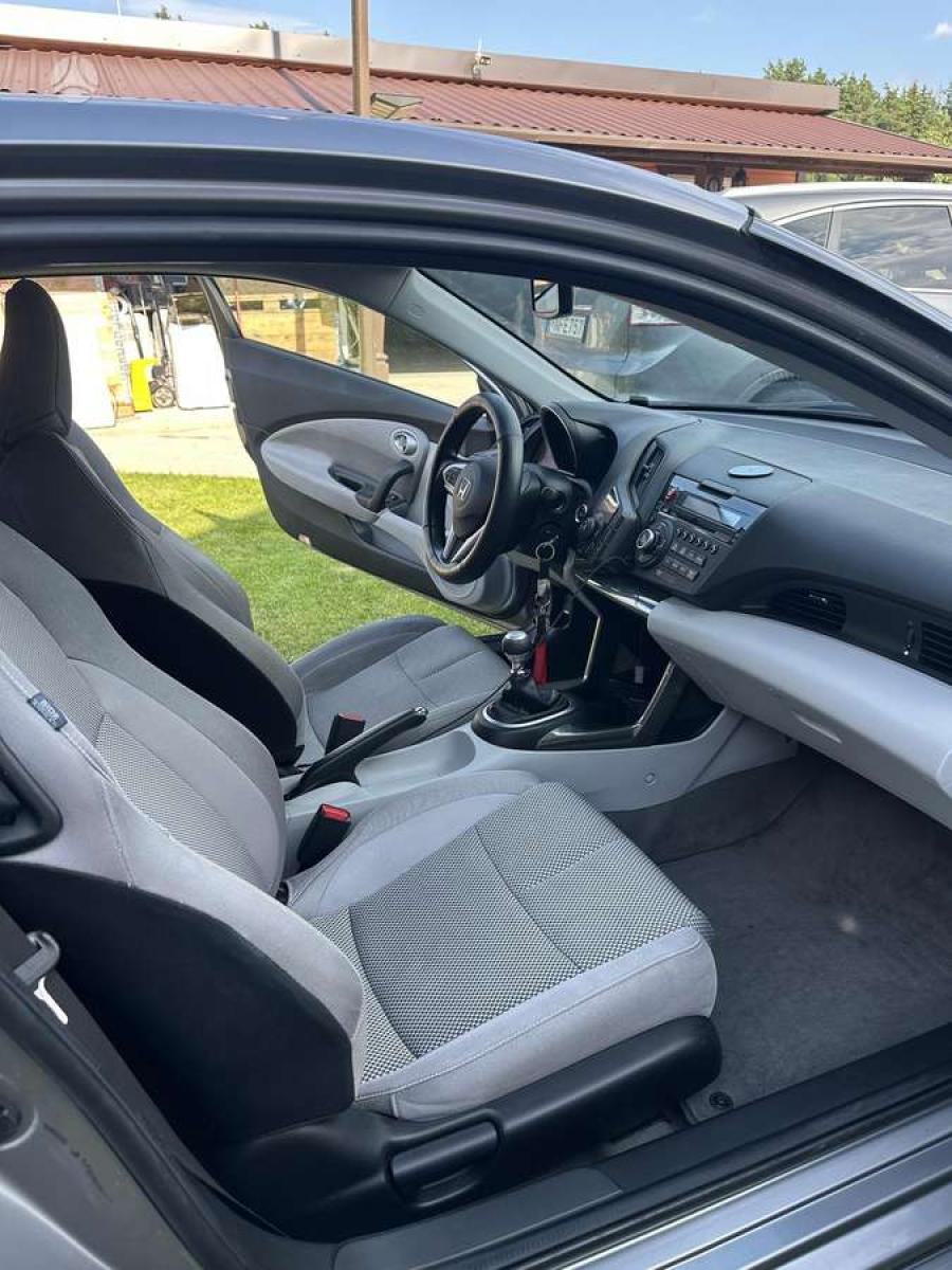 Pelēks Honda CRZ 2012 Viļņa, ar dzinēja tilpumu 1.50 L un nobraukumu 224 tūkst. km par 4300 €, foto 10 vietnē AUTOMOTO.COM.LV