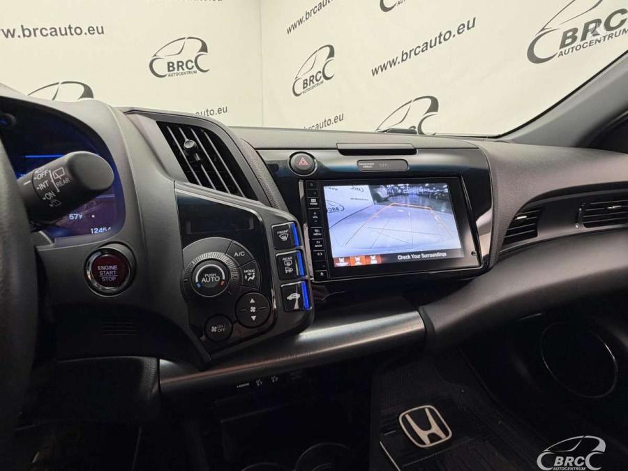 Белый Хонда CRZ 2016 в Вильнюс, объемом двигателя 1.50 л и пробегом 125 тыс. км за 9700 €, фото 31 на AUTOMOTO.COM.LV