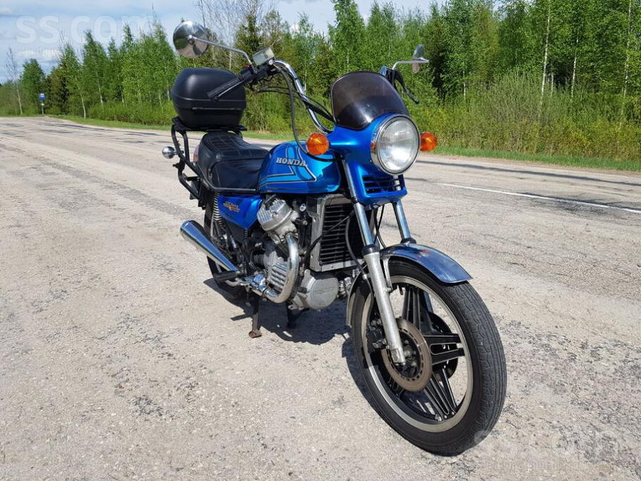 Хонда CX 500 1983 в Огре, объемом двигателя 0.50 л и пробегом 0 тыс. км за 2790 €, фото 8 на AUTOMOTO.COM.LV