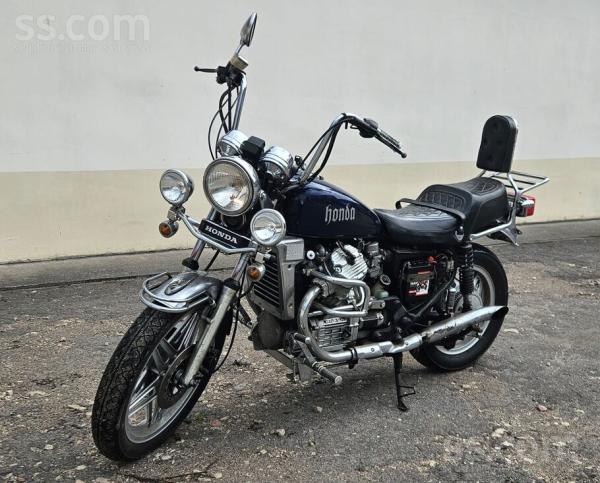 Хонда CX 500 1983 в Огре, объемом двигателя 0.49 л и пробегом 0 тыс. км за 1600 €, фото 1 на AUTOMOTO.COM.LV