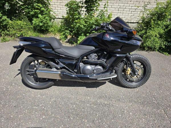 Melns Honda DN 01 2009 Šilutė, ar dzinēja tilpumu 0.00 L un nobraukumu 22 tūkst. km par 2000 €, foto 2 vietnē AUTOMOTO.COM.LV