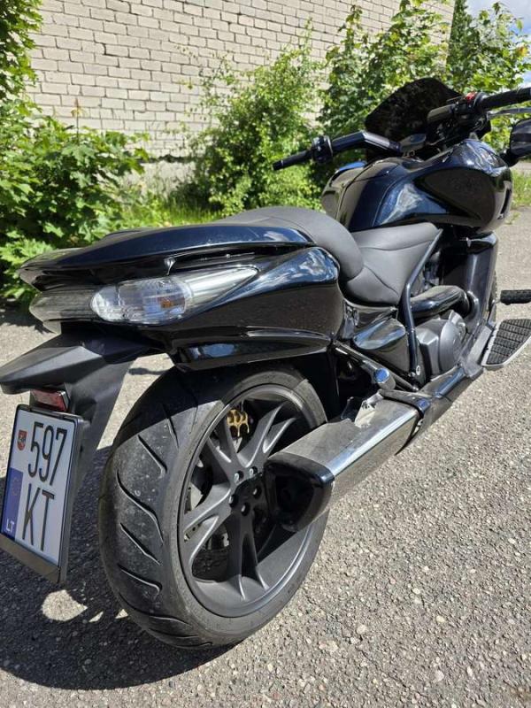 Melns Honda DN 01 2009 Šilutė, ar dzinēja tilpumu 0.00 L un nobraukumu 22 tūkst. km par 2000 €, foto 7 vietnē AUTOMOTO.COM.LV