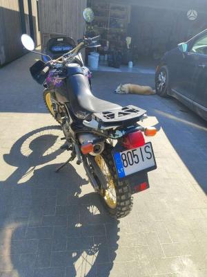 Melns Honda Dominator 1996 Gargždai, ar dzinēja tilpumu 0.65 L un nobraukumu 37 tūkst. km par 1500 €, foto 5 vietnē AUTOMOTO.COM.LV