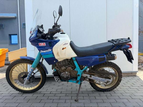 Honda Dominator 1990 in Vilnius, with an engine capacity of 0.65 L and mileage of 59 thousand km for 1800 €, photo 3 on AUTOMOTO.COM.LV