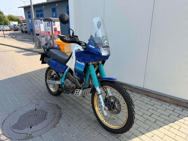 Honda Dominator 1990 in Vilnius, with an engine capacity of 0.65 L and mileage of 59 thousand km for 1800 €, photo 5 on AUTOMOTO.COM.LV