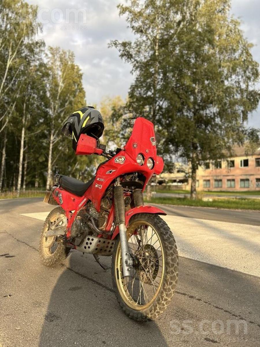 Honda Dominator 1992 Tukums, ar dzinēja tilpumu 0.65 L un nobraukumu 0 tūkst. km par 7700 €, foto 1 vietnē AUTOMOTO.COM.LV