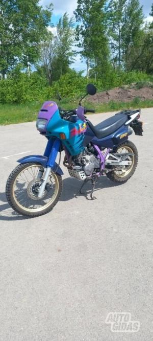 Honda Dominator 1993 Šauļi, ar dzinēja tilpumu 0.65 L un nobraukumu 51 tūkst. km par 1650 €, foto  vietnē AUTOMOTO.COM.LV
