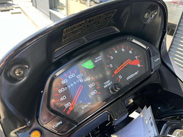 Хонда Dominator 1994 в Рига, объемом двигателя 0.65 л и пробегом 23 тыс. км за 2199 €, фото 7 на AUTOMOTO.COM.LV