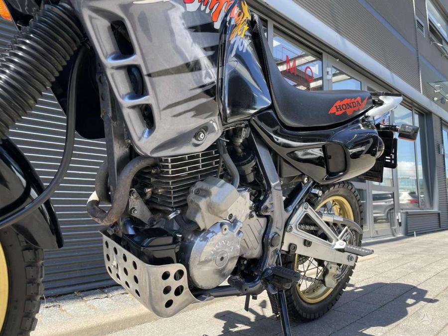 Honda Dominator 1994 Rīga, ar dzinēja tilpumu 0.65 L un nobraukumu 23 tūkst. km par 2199 €, foto 12 vietnē AUTOMOTO.COM.LV