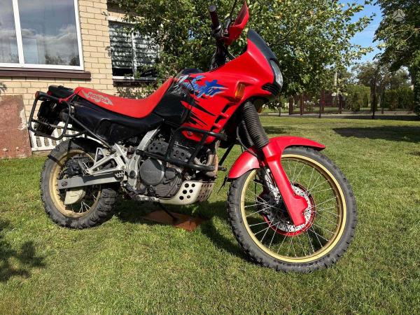 Honda Dominator 1995 Radviliškis, ar dzinēja tilpumu 0.64 L un nobraukumu 59 tūkst. km par 1850 €, foto 1 vietnē AUTOMOTO.COM.LV