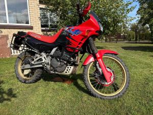 Honda Dominator 1995 Radviliškis, ar dzinēja tilpumu 0.64 L un nobraukumu 59 tūkst. km par 1850 €, foto  vietnē AUTOMOTO.COM.LV