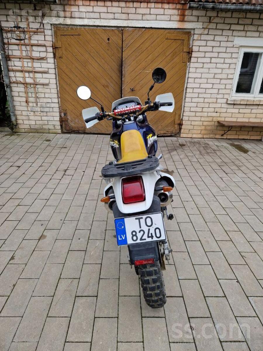 Honda Dominator 1999 Kuldīga, ar dzinēja tilpumu 0.65 L un nobraukumu 0 tūkst. km par 2300 €, foto 2 vietnē AUTOMOTO.COM.LV