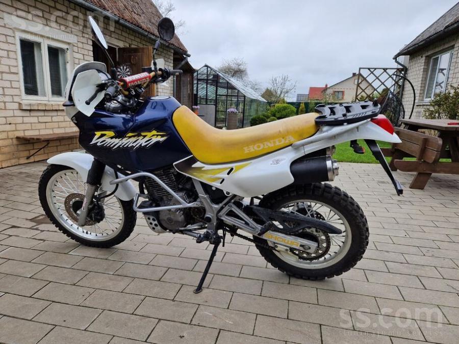 Honda Dominator 1999 Kuldīga, ar dzinēja tilpumu 0.65 L un nobraukumu 0 tūkst. km par 2300 €, foto 3 vietnē AUTOMOTO.COM.LV