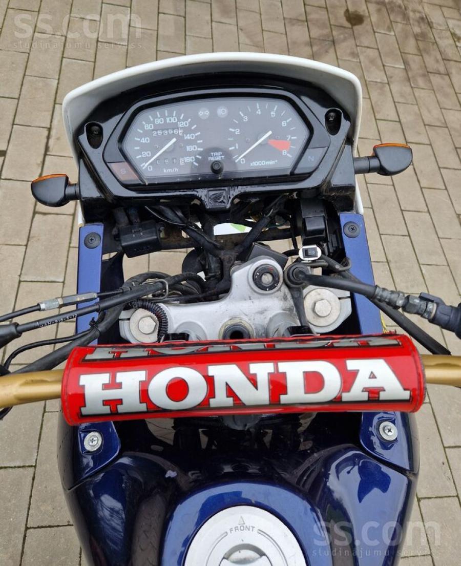 Honda Dominator 1999 Kuldīga, ar dzinēja tilpumu 0.65 L un nobraukumu 0 tūkst. km par 2300 €, foto 5 vietnē AUTOMOTO.COM.LV