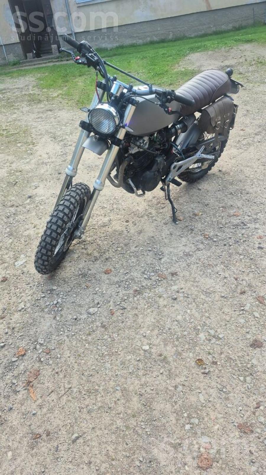 Honda Dominator 1999 Rīga, ar dzinēja tilpumu 0.65 L un nobraukumu 0 tūkst. km par 1400 €, foto 1 vietnē AUTOMOTO.COM.LV