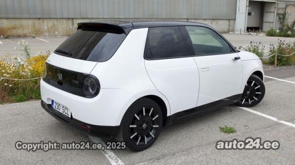 Balts Honda e 2020 Tallina, ar dzinēja tilpumu 0.00 L un nobraukumu 38 tūkst. km par 18500 €, foto 9 vietnē AUTOMOTO.COM.LV