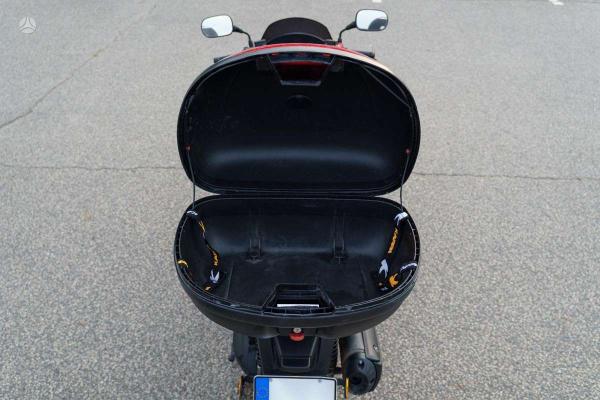 Melns Honda Forza 2014 Viļņa, ar dzinēja tilpumu 0.28 L un nobraukumu 15 tūkst. km par 2699 €, foto 7 vietnē AUTOMOTO.COM.LV