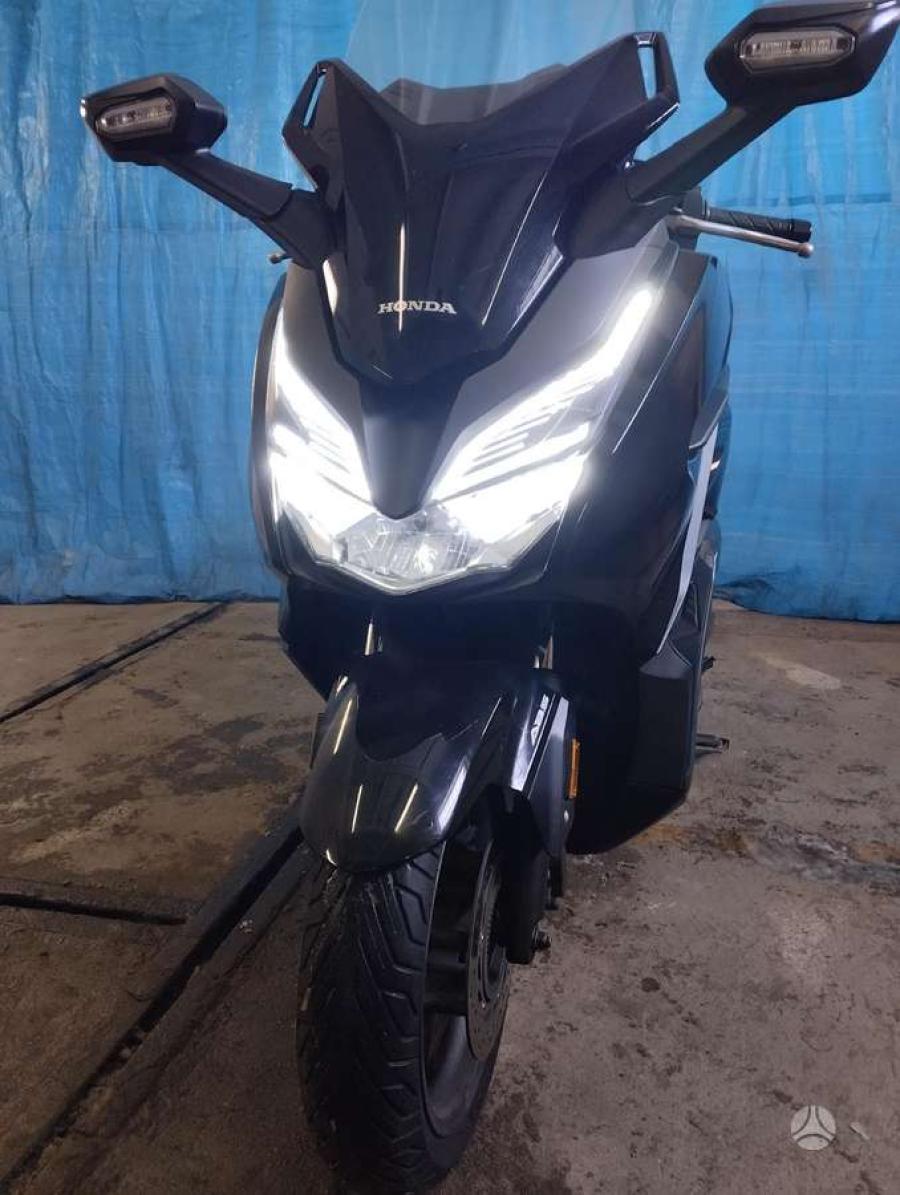 Melns Honda Forza 2019 Šauļi, ar dzinēja tilpumu 0.13 L un nobraukumu 16 tūkst. km par 2950 €, foto 1 vietnē AUTOMOTO.COM.LV