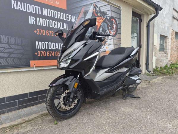 Melns Honda Forza 2021 Panevēža, ar dzinēja tilpumu 0.35 L un nobraukumu 31 tūkst. km par 3700 €, foto 2 vietnē AUTOMOTO.COM.LV