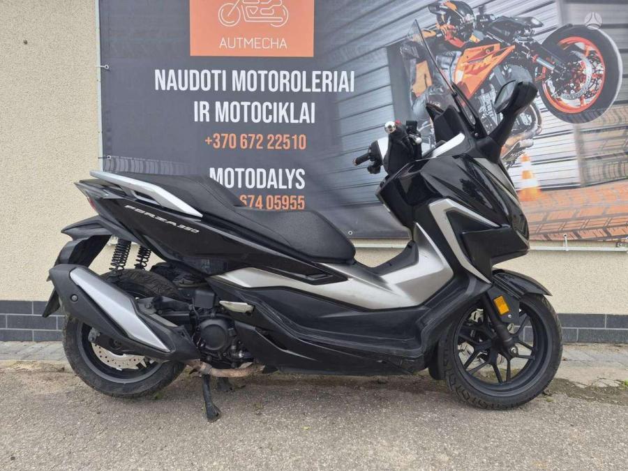Melns Honda Forza 2021 Panevēža, ar dzinēja tilpumu 0.35 L un nobraukumu 31 tūkst. km par 3700 €, foto 4 vietnē AUTOMOTO.COM.LV
