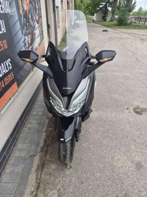 Melns Honda Forza 2021 Panevēža, ar dzinēja tilpumu 0.35 L un nobraukumu 31 tūkst. km par 3700 €, foto 6 vietnē AUTOMOTO.COM.LV