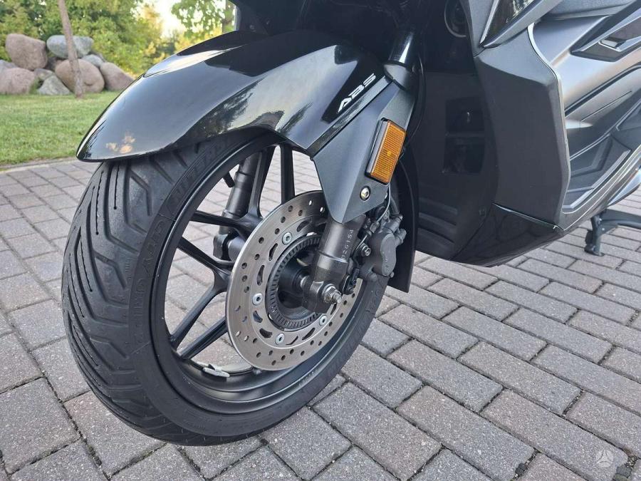 Melns Honda Forza 2022 Viļņa, ar dzinēja tilpumu 0.13 L un nobraukumu 13 tūkst. km par 3350 €, foto 12 vietnē AUTOMOTO.COM.LV