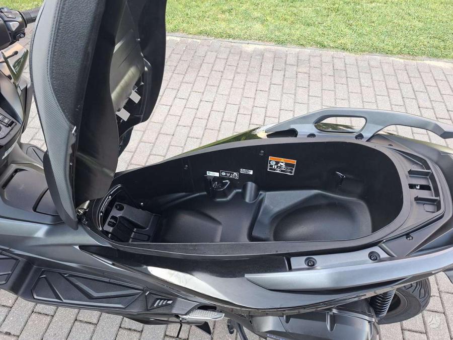 Melns Honda Forza 2022 Viļņa, ar dzinēja tilpumu 0.13 L un nobraukumu 13 tūkst. km par 3350 €, foto 14 vietnē AUTOMOTO.COM.LV