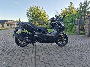 Melns Honda Forza 2022 Viļņa, ar dzinēja tilpumu 0.13 L un nobraukumu 13 tūkst. km par 3350 €, foto 18 vietnē AUTOMOTO.COM.LV