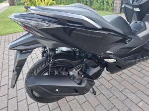 Melns Honda Forza 2022 Viļņa, ar dzinēja tilpumu 0.13 L un nobraukumu 13 tūkst. km par 3350 €, foto 21 vietnē AUTOMOTO.COM.LV
