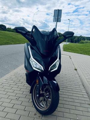 Black Honda Forza 2025 in Vilnius, with an engine capacity of 0.13 L and mileage of 4 thousand km for 4800 €, photo 8 on AUTOMOTO.COM.LV