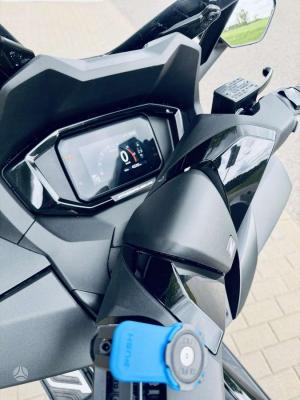 Black Honda Forza 2025 in Vilnius, with an engine capacity of 0.13 L and mileage of 4 thousand km for 4800 €, photo 9 on AUTOMOTO.COM.LV