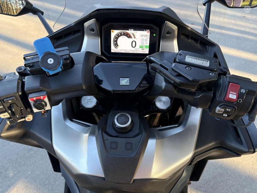 Blue Honda Forza 2021 in Kaunas, with an engine capacity of 0.75 L and mileage of 17 thousand km for 6000 €, photo 6 on AUTOMOTO.COM.LV