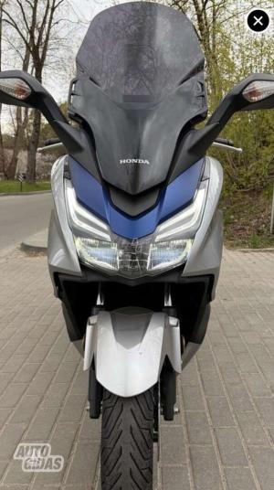 Pelēks Honda Forza 2017 Kauņa, ar dzinēja tilpumu 0.13 L un nobraukumu 14 tūkst. km par 2950 €, foto 3 vietnē AUTOMOTO.COM.LV