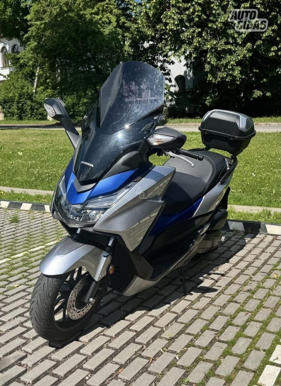 Pelēks Honda Forza 2017 Kauņa, ar dzinēja tilpumu 0.13 L un nobraukumu 14 tūkst. km par 2950 €, foto 5 vietnē AUTOMOTO.COM.LV