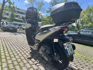 Grey Honda Forza 2017 in Kaunas, with an engine capacity of 0.13 L and mileage of 14 thousand km for 2950 €, photo 4 on AUTOMOTO.COM.LV