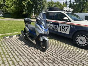 Grey Honda Forza 2017 in Kaunas, with an engine capacity of 0.13 L and mileage of 14 thousand km for 2950 €, photo 8 on AUTOMOTO.COM.LV