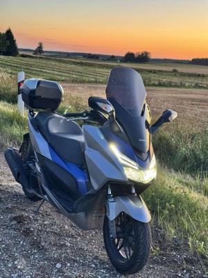 Grey Honda Forza 2017 in Kaunas, with an engine capacity of 0.13 L and mileage of 14 thousand km for 2950 €, photo 13 on AUTOMOTO.COM.LV