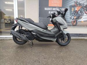 Grey Honda Forza 2022 in Panevezys, with an engine capacity of 0.13 L and mileage of 16 thousand km for 3400 €, photo 4 on AUTOMOTO.COM.LV