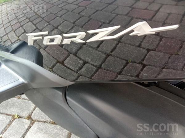 Honda Forza 2012 in Cesis, with an engine capacity of 0.25 L and mileage of 0 thousand km for 2300 €, photo 6 on AUTOMOTO.COM.LV