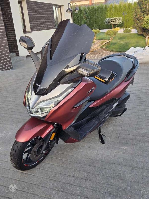 Honda Forza 2019 Šauļi, ar dzinēja tilpumu 0.13 L un nobraukumu 900 tūkst. km par 3200 €, foto 2 vietnē AUTOMOTO.COM.LV