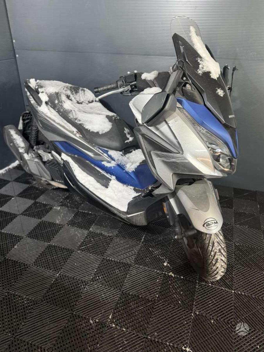 Honda Forza 2021 in Taurage, with an engine capacity of 0.13 L and mileage of 11 thousand km for 1800 €, photo 1 on AUTOMOTO.COM.LV