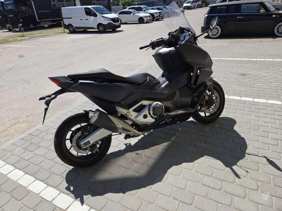 Honda Forza 2021 Viļņa, ar dzinēja tilpumu 0.75 L un nobraukumu 8 tūkst. km par 4000 €, foto 5 vietnē AUTOMOTO.COM.LV