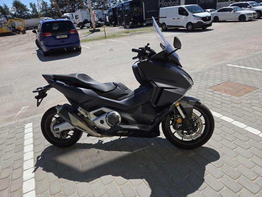Honda Forza 2021 Viļņa, ar dzinēja tilpumu 0.75 L un nobraukumu 8 tūkst. km par 4000 €, foto 6 vietnē AUTOMOTO.COM.LV